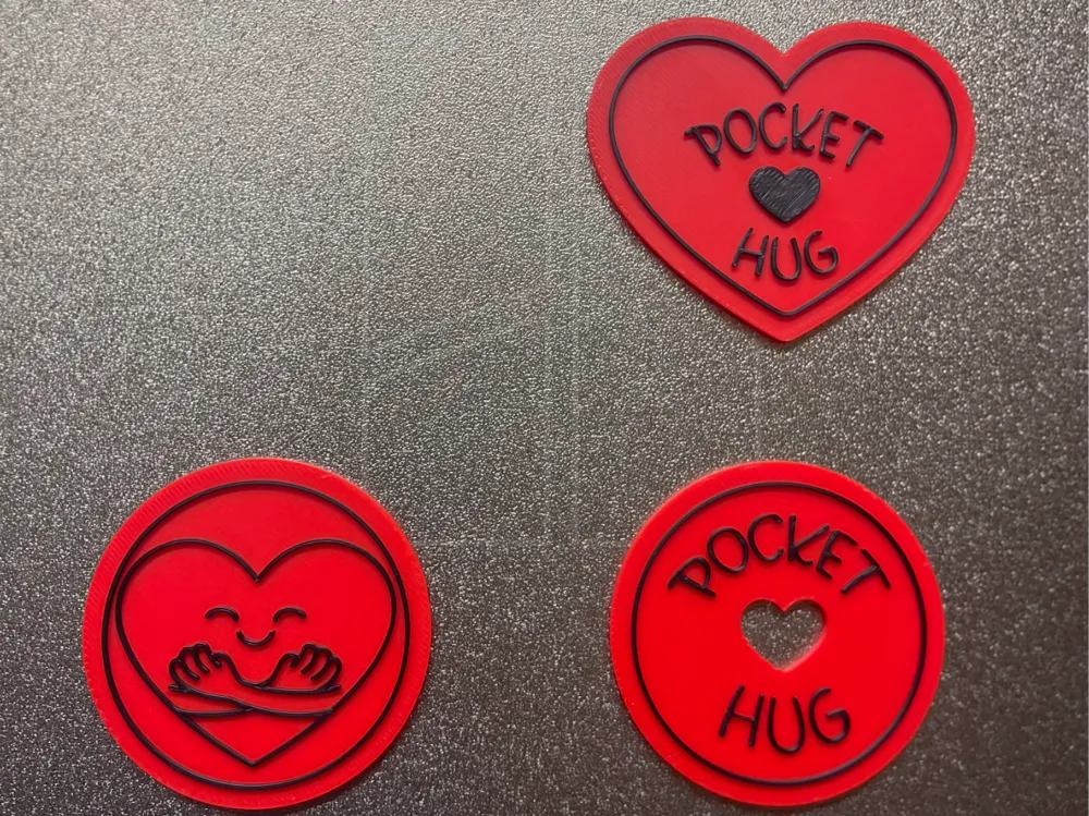 Pocket Hug Token by Morganja MakerWorld: Download Free 3D Models