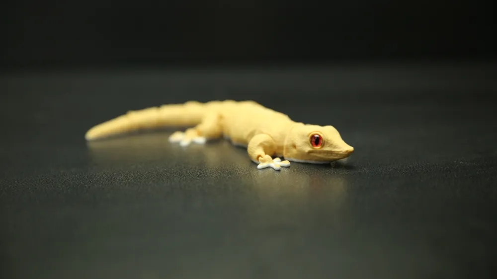 Articulated gecko, single filament change, dual color printing, also ...