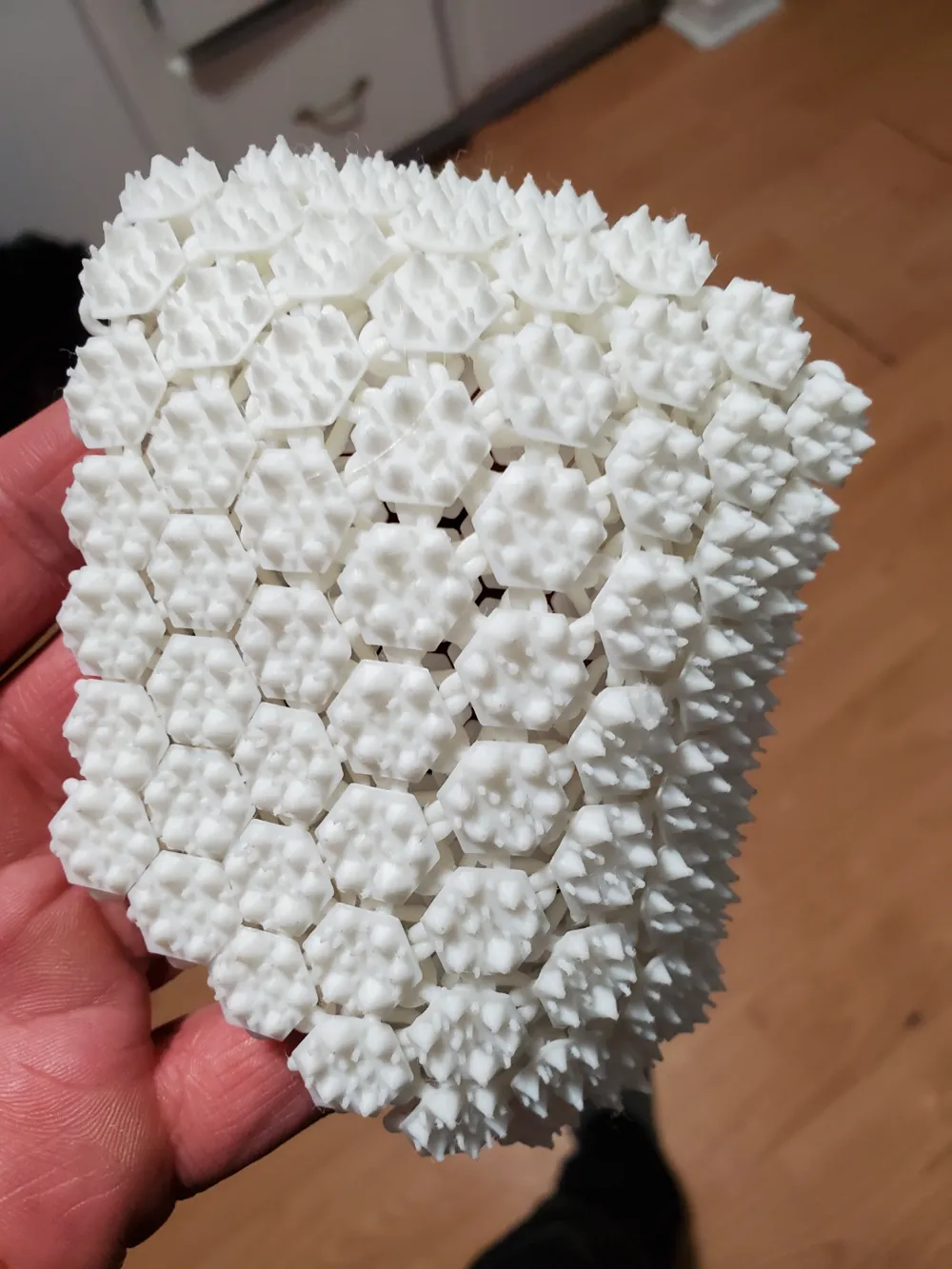 Spikey Hex Fabric by Midsun3Designs - MakerWorld