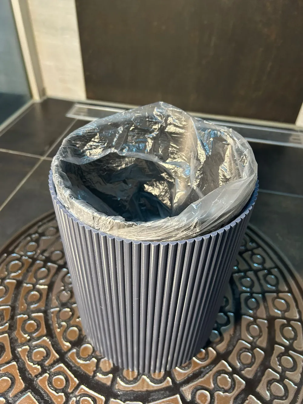 Trash can with integrated trash bag compartment - Free 3D Print Model ...