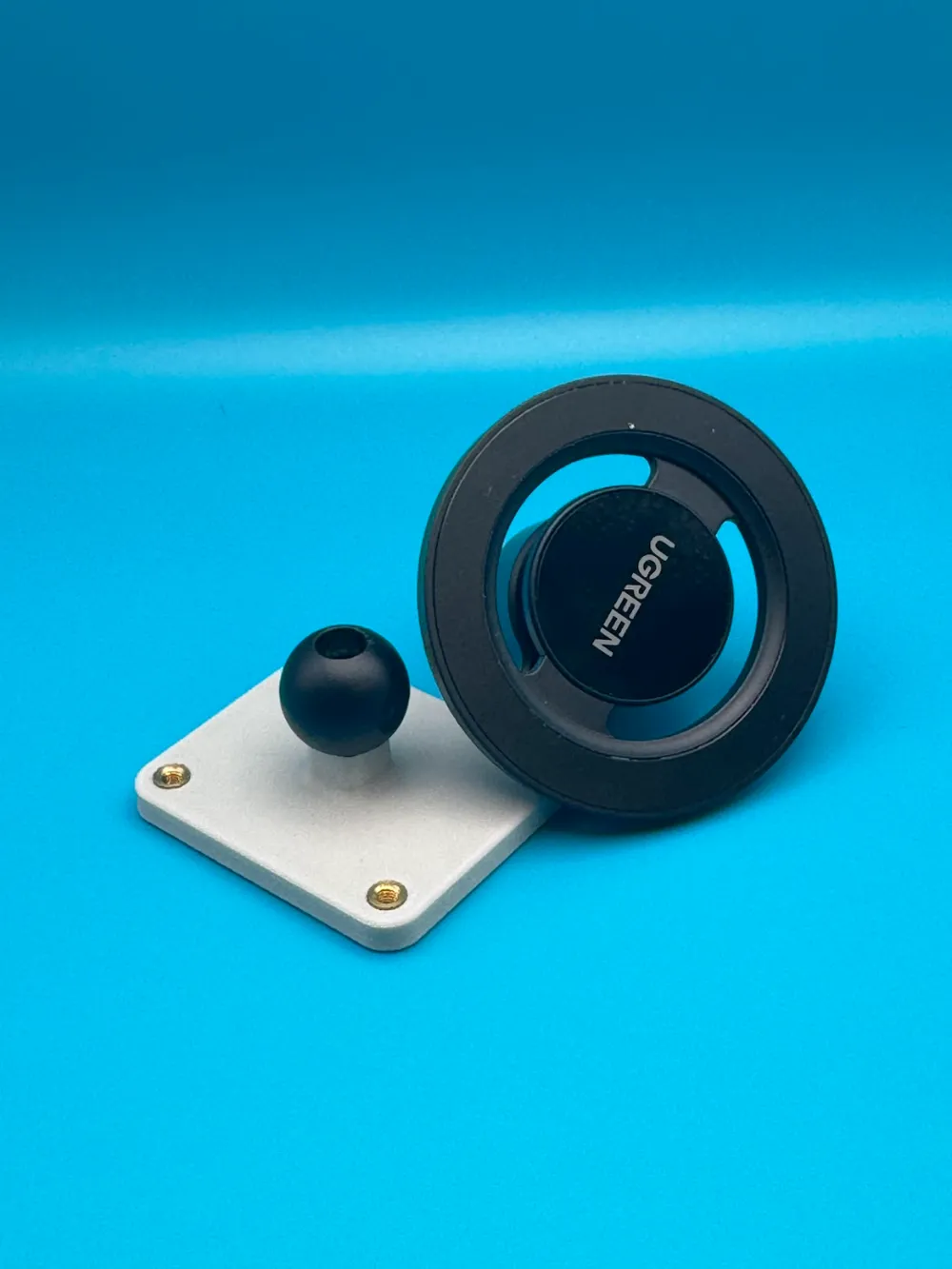 Ugreen MagSafe phone mount to RAM ball adapter by smul - MakerWorld