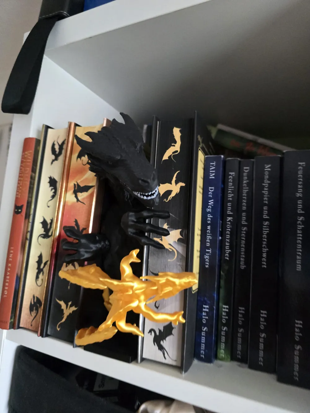Fourth Wing Booknook - Free 3D Print Model - MakerWorld