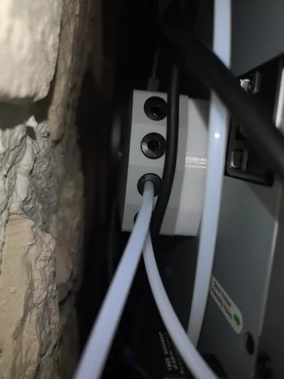 Bambu AMS Hub Mount 来自 Montminy - MakerWorld