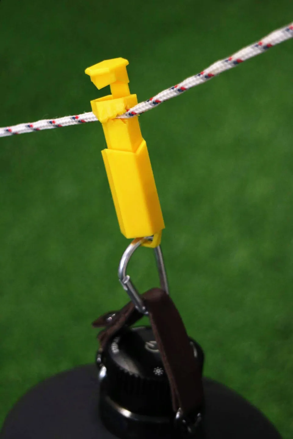 Bag Clip / Rope Clip With Spring Lock by Nature Hut MakerWorld ...