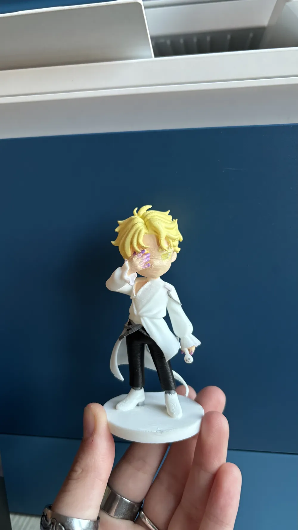 Luka Alien Stage Figure - Free 3D Print Model - MakerWorld