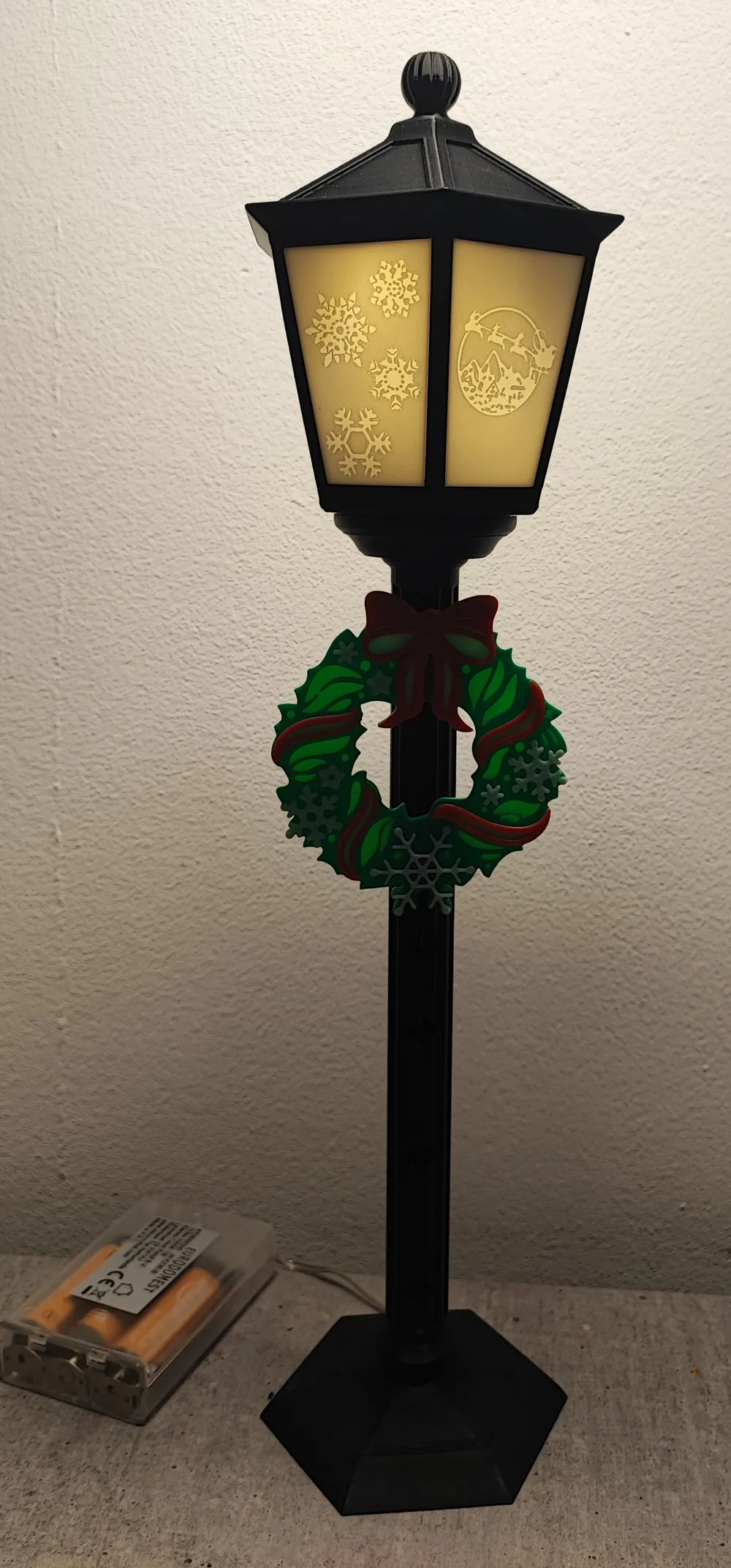 Christmas Streetlamp (NO AMS) by Dom MakerWorld: Download Free 3D Models