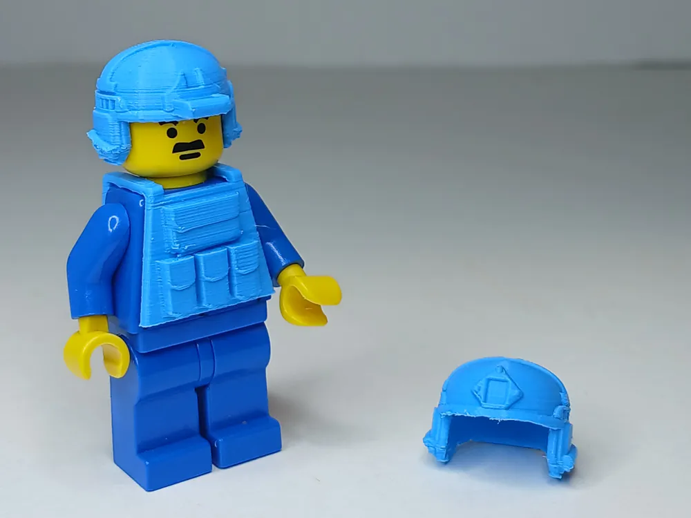 Simple tactical helmet Minifigure Brick - Free 3D Print Model - MakerWorld