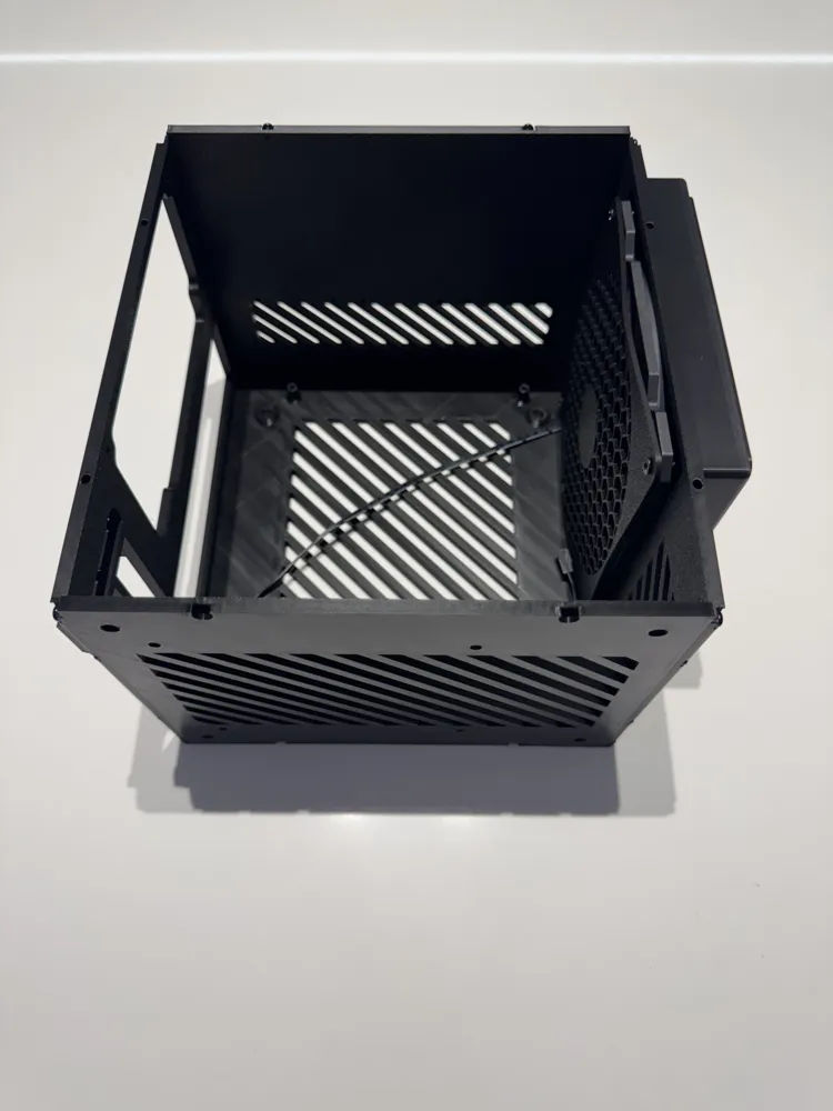 7.5L Mini ITX Case with ATX PSU (No Riser Needed) Remixed by Thud MakerWorld: Download Free 3D ...