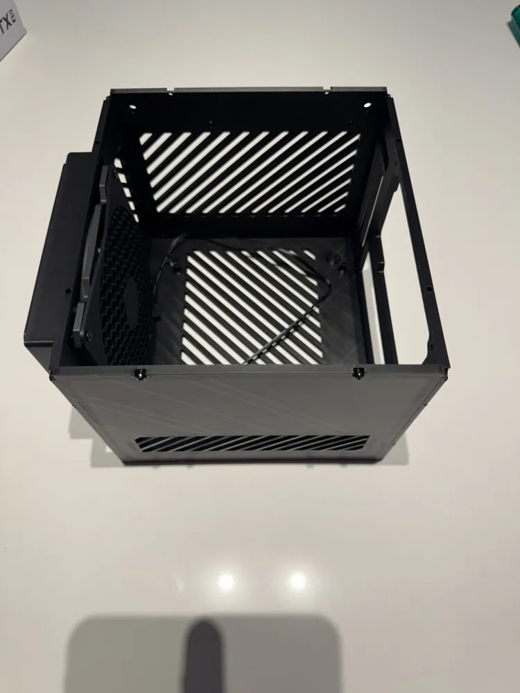 7.5L Mini ITX Case with ATX PSU (No Riser Needed) Remixed by Thud MakerWorld: Download Free 3D ...