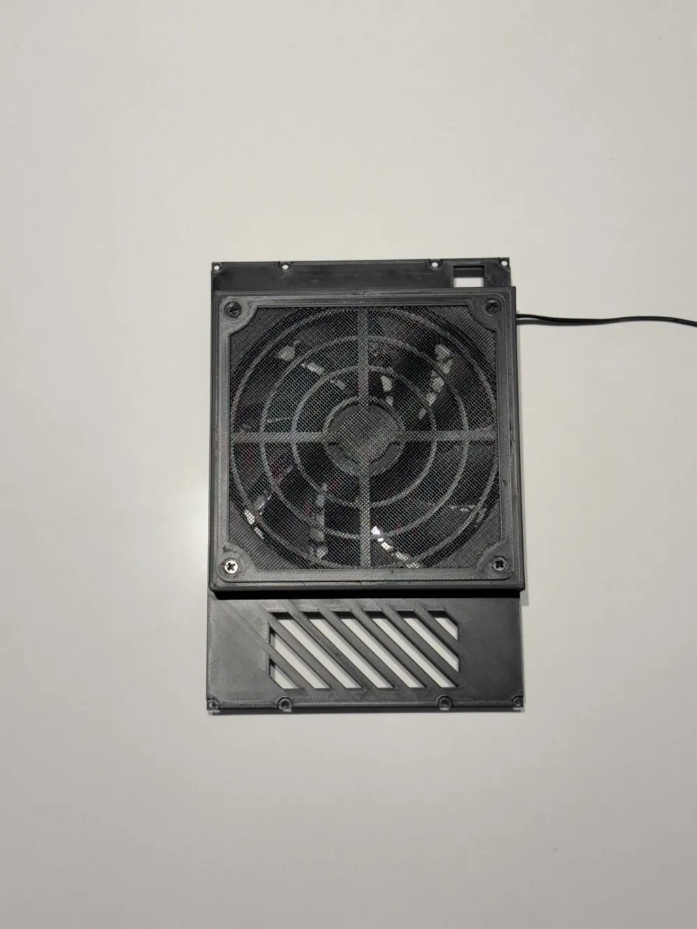 7.5L Mini ITX Case with ATX PSU (No Riser Needed) Remixed by Thud MakerWorld: Download Free 3D ...