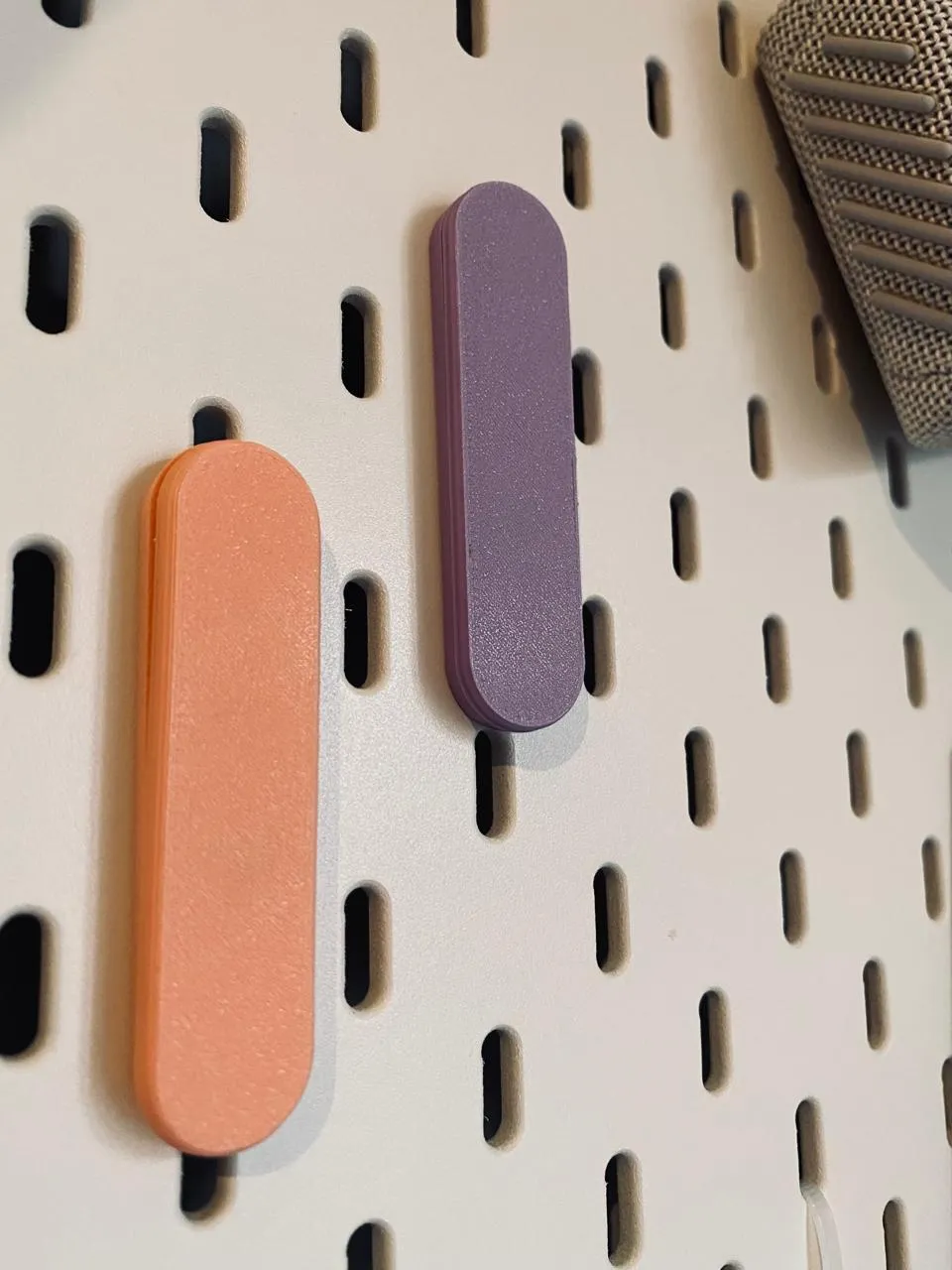 Pegboard clips screw version (SKADIS IKEA) by myUsefulStuff_vaso ...