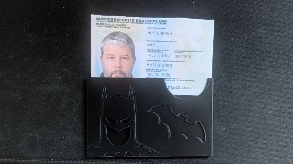 Batman ID Holder by MrPet MakerWorld: Download Free 3D Models
