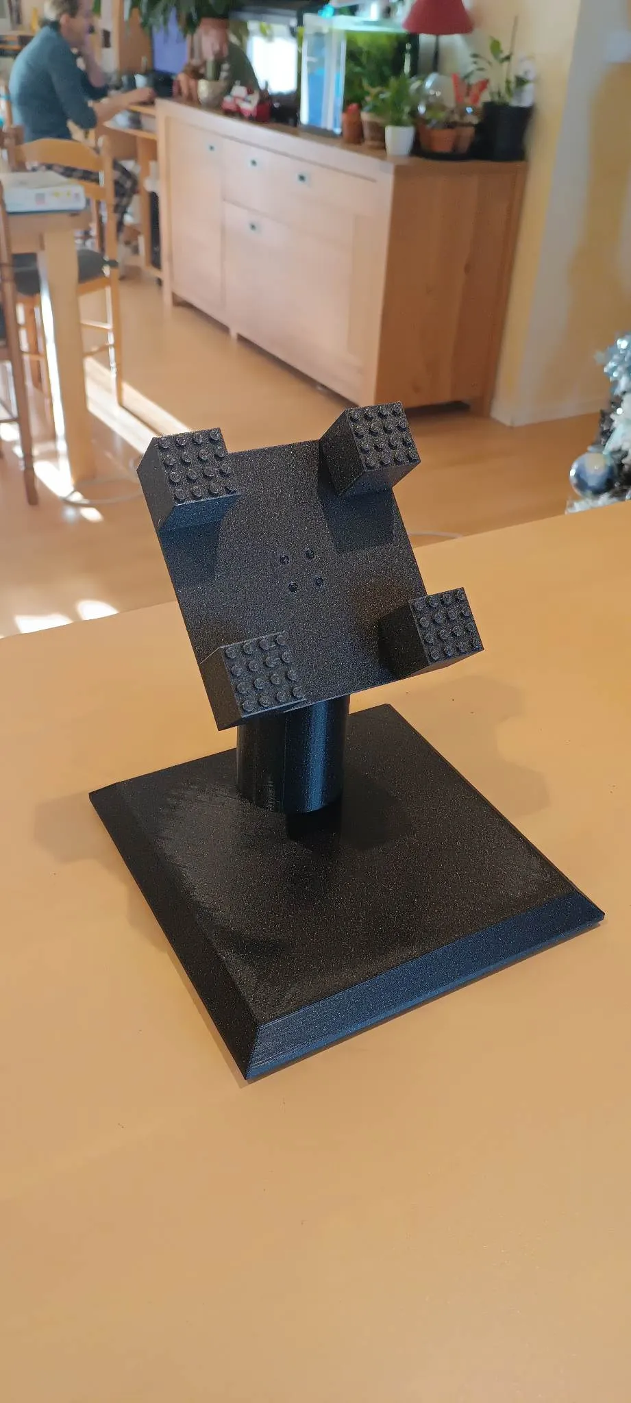 Stand for Lego Millennium Falcon 75257 with support moved to the rear ...