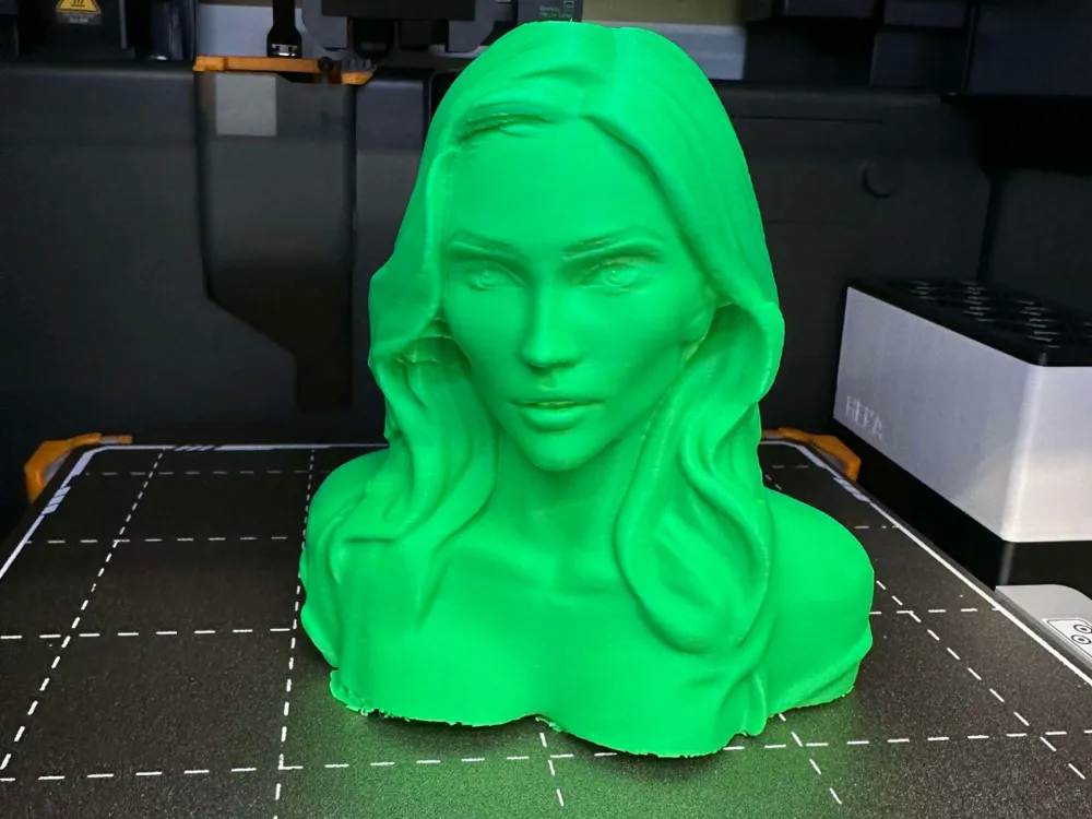 Statue : Random Female 001 by Timinsk - MakerWorld