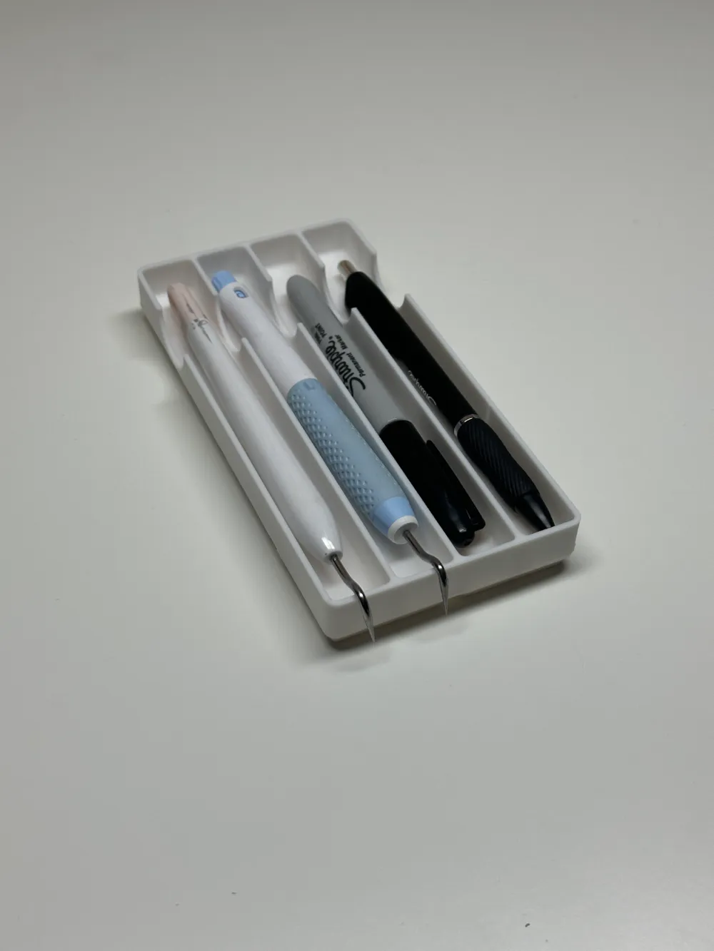Gridfinity Basic Pen Holder 4x2 base by Jet_lea MakerWorld: Download ...