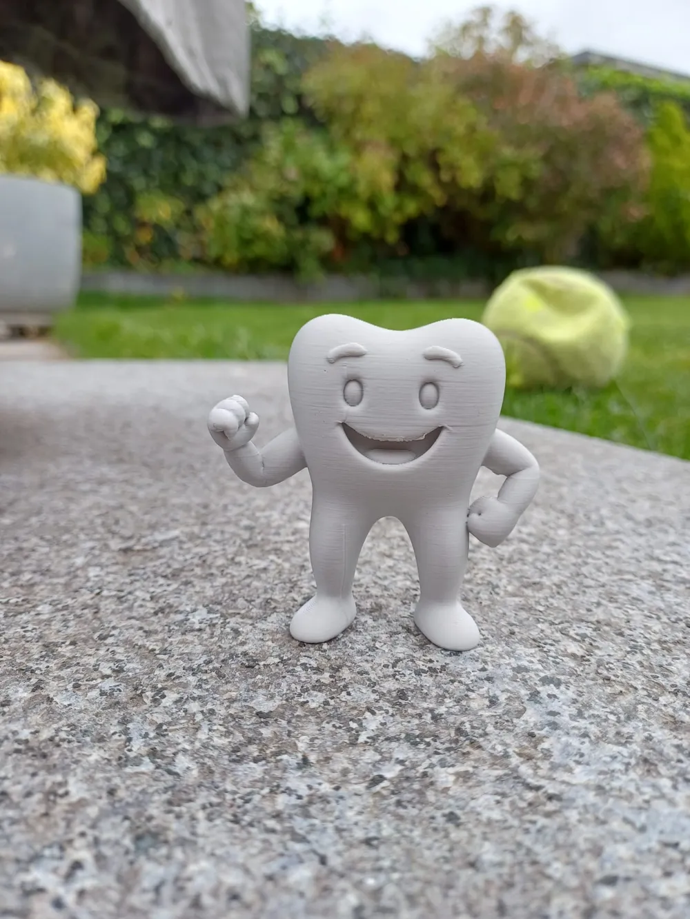 Toothy the happy tooth. - Free 3D Print Model - MakerWorld