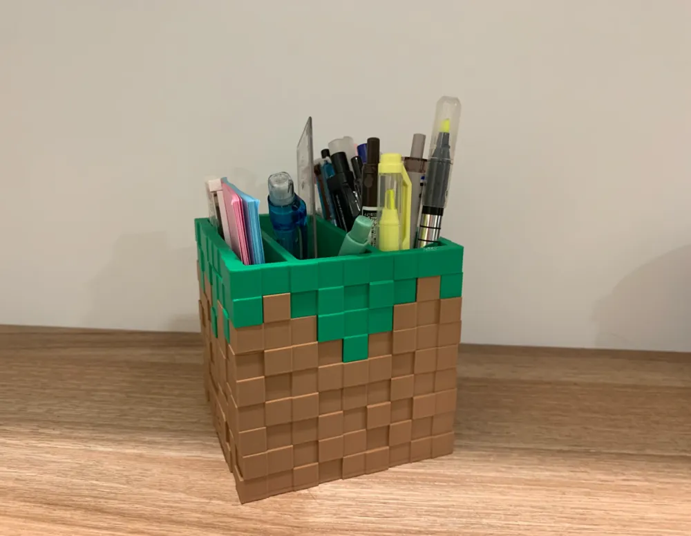 Minecraft Green Grass Block Pencil Holder by user_363915325 MakerWorld ...