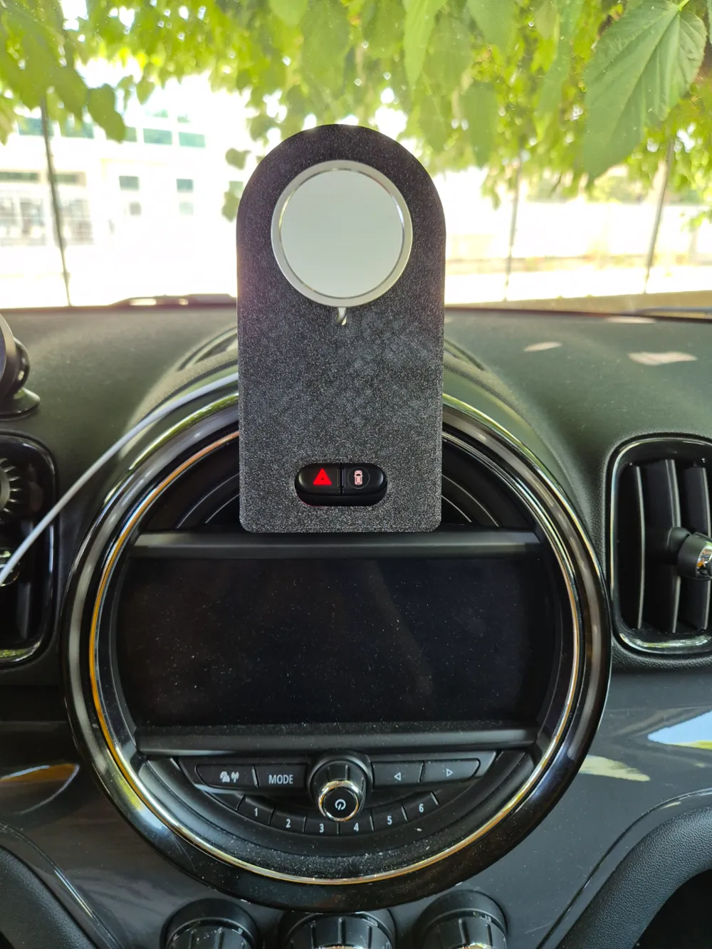 Magsafe Car Holder Mini Countryman by Step121 - MakerWorld