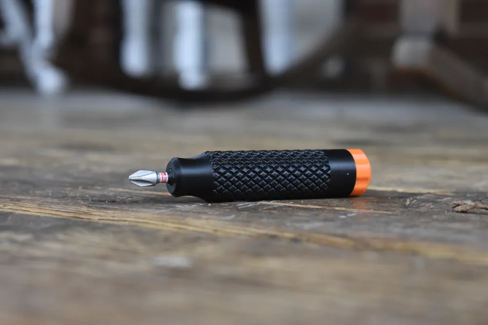 EDC bit driver, in handle bit storage Knurled grip - Free 3D Print ...