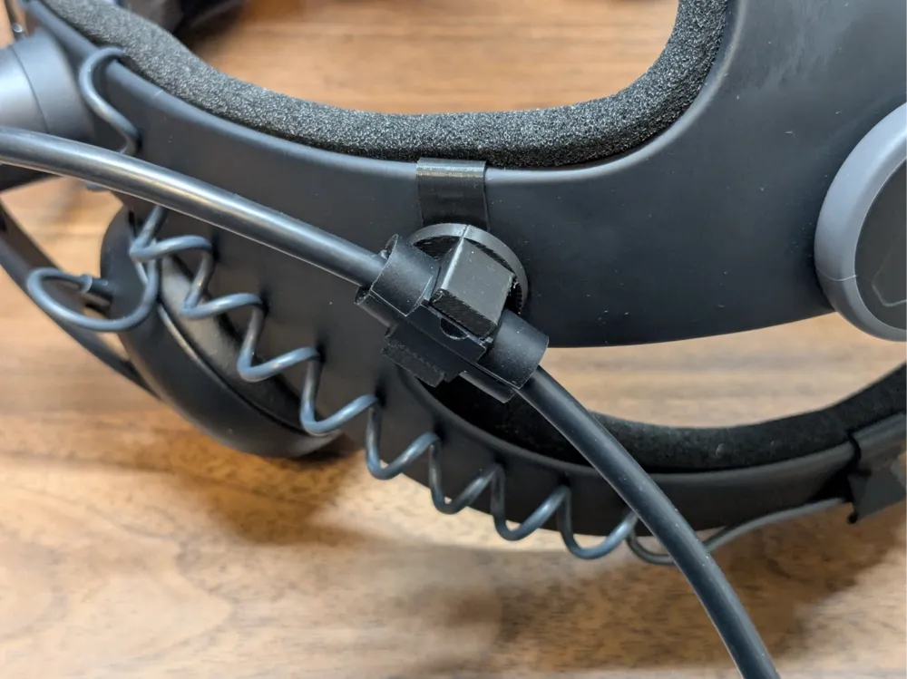 Rotating BSB Cable Holder for Vive DAS - Free 3D Print Model - MakerWorld