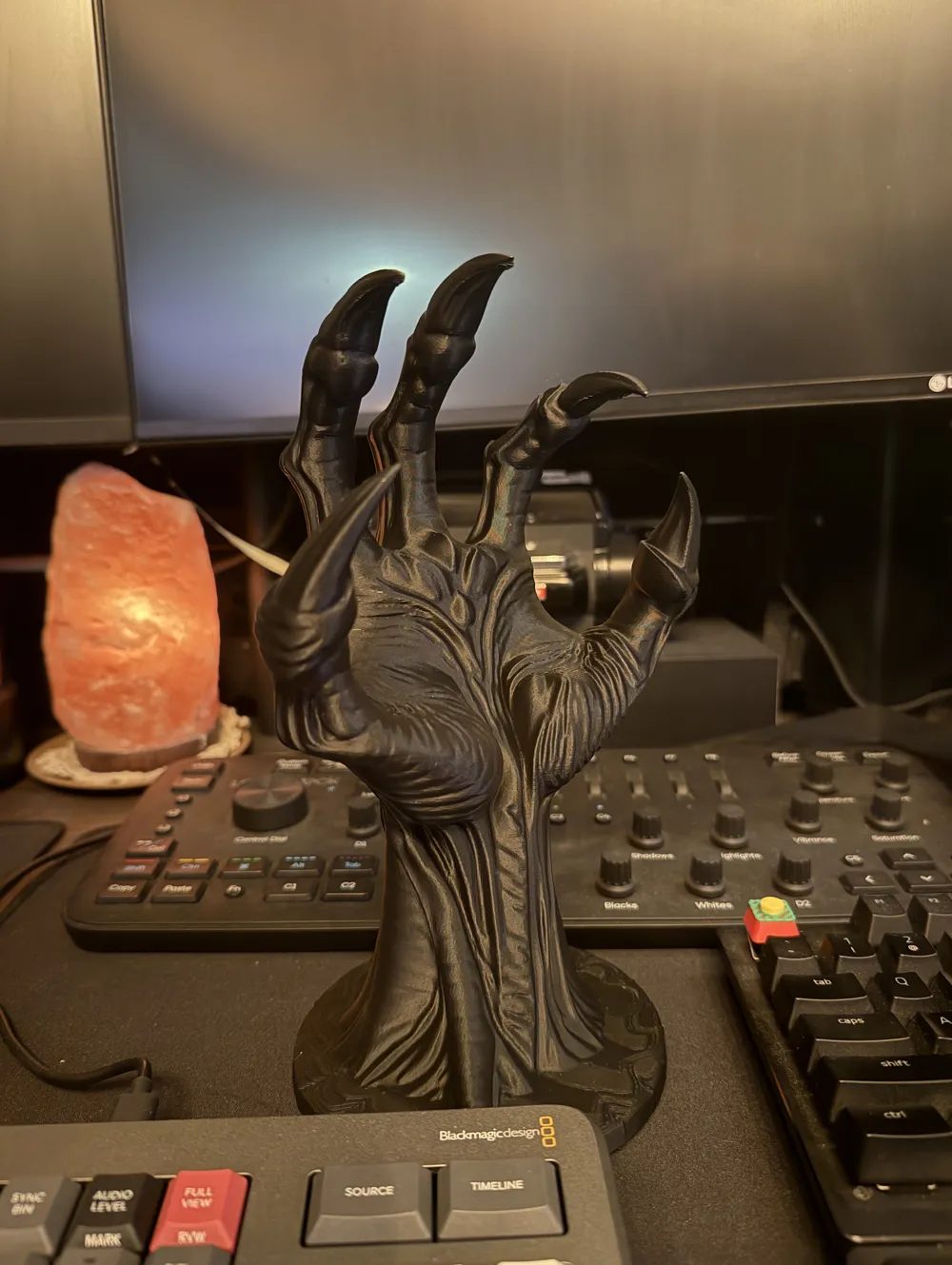Claw Game Controller Holder – PS5 / Xbox Stand - Free 3D Print Model ...