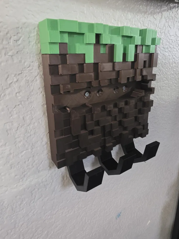Minecraft logo hanger by DMurr5050 MakerWorld: Download Free 3D Models