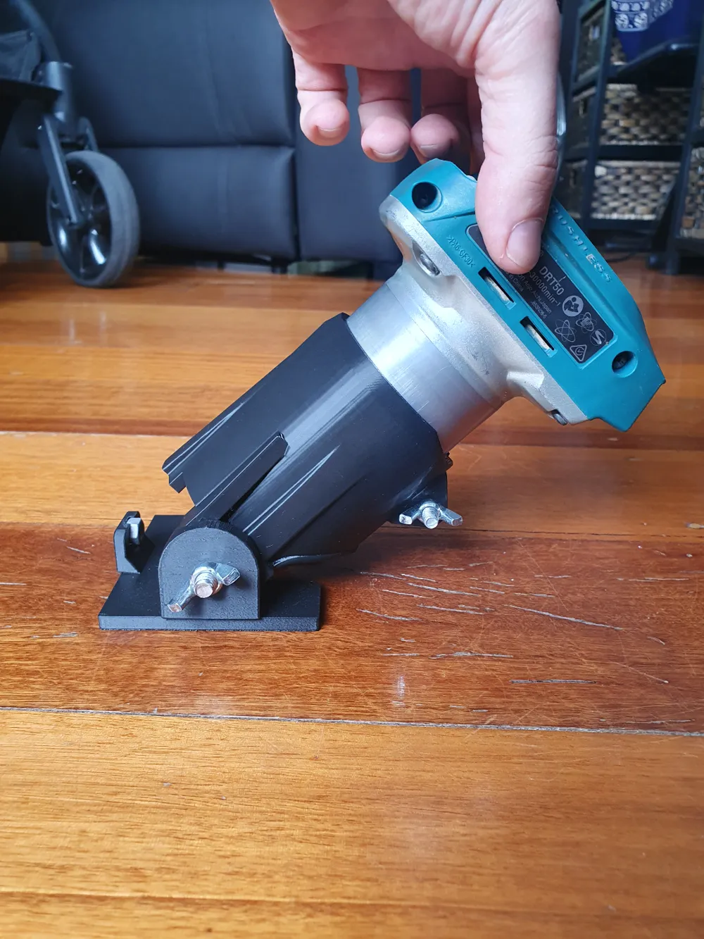 Makita Tilt Base for 65mm Routers Remixed by Le_Dave - MakerWorld