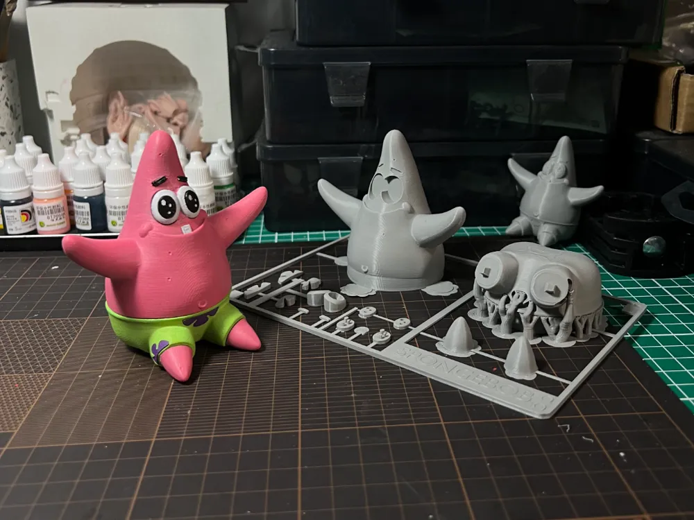Spongebob Squarepants and Patrick Star Assembled Figurines by 独角哥哥 ...