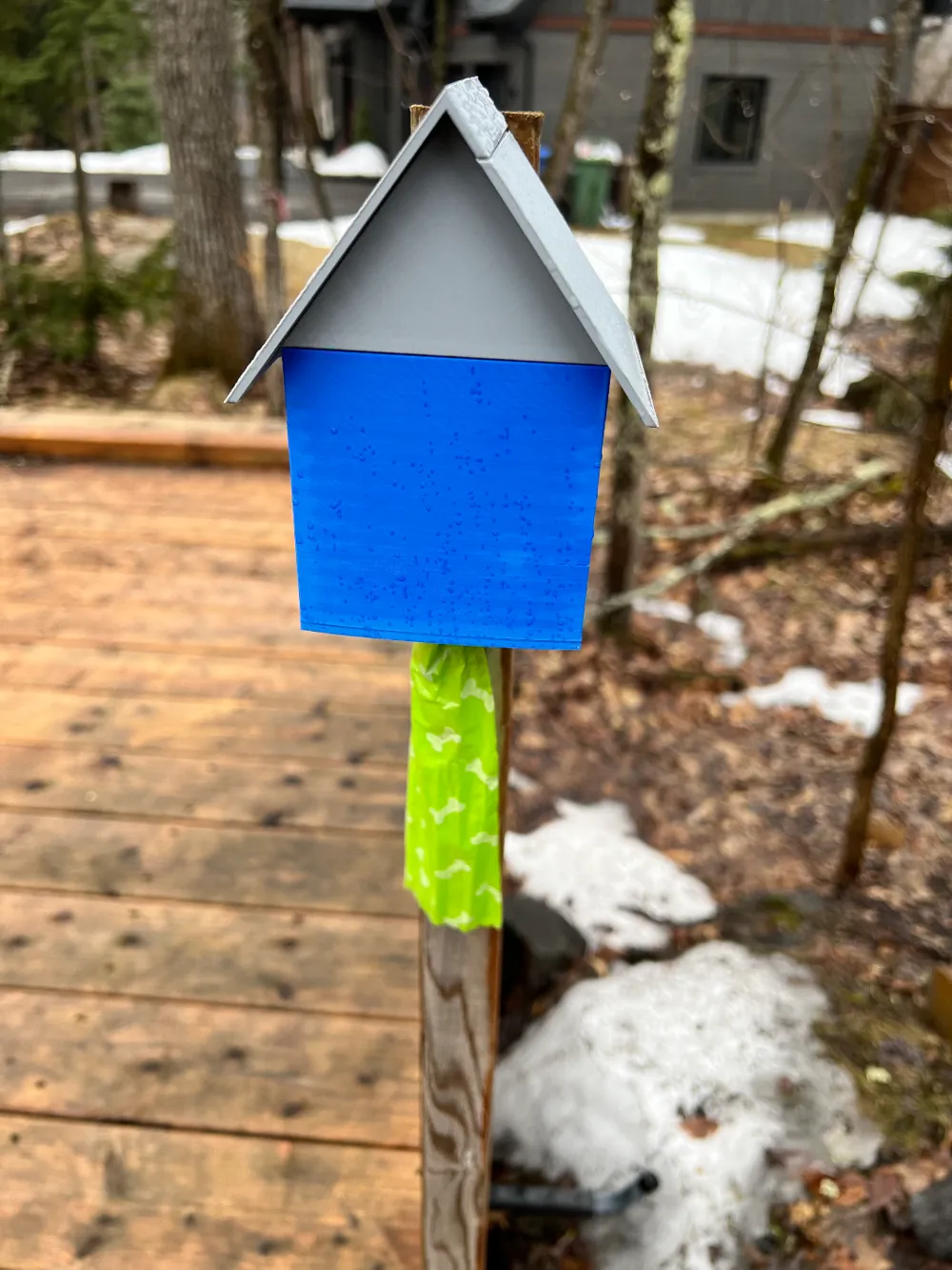 Poop bags dispenser, little house by DCprint - MakerWorld