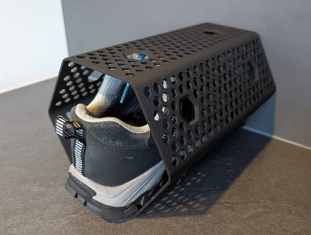 Honeycomb shoerack stack, lock & wall mountable by jellebross - MakerWorld