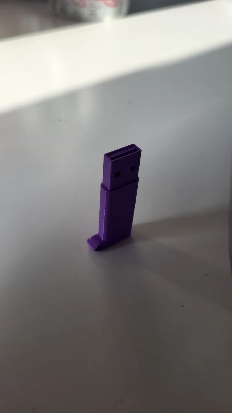 Modello di chiavetta USB a grandezza naturale, finta pendrive USB ...