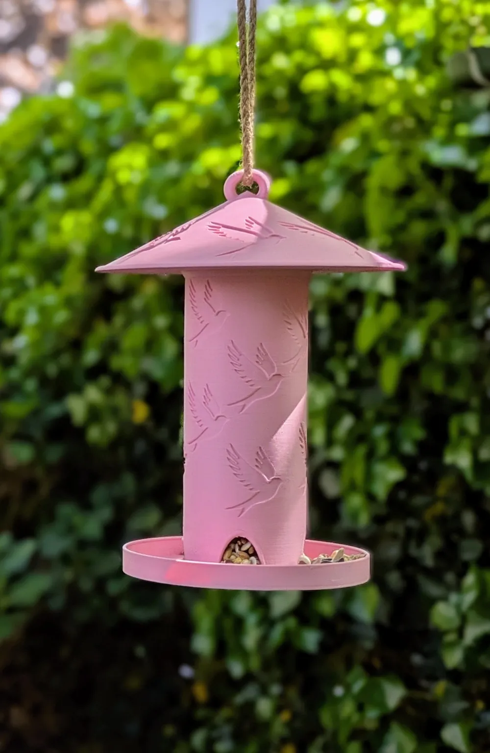 Feeder with birds pattern and screw on top - Free 3D Print Model ...