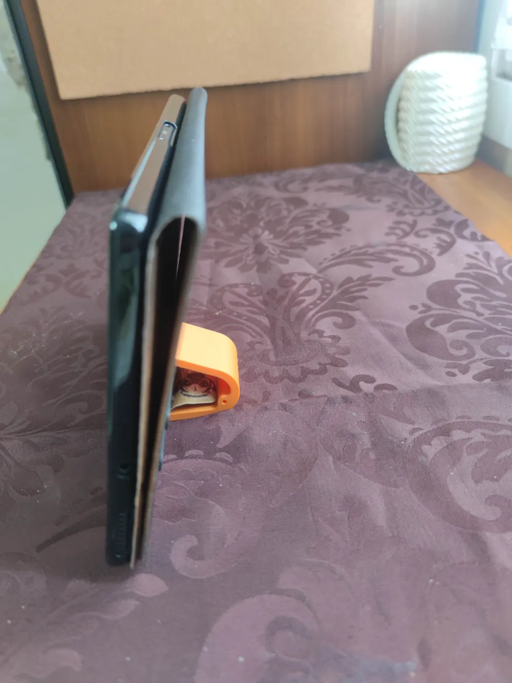 Phone-Tablet Holder by Eclipse 3DMakerWorld: Download Free 3D Models