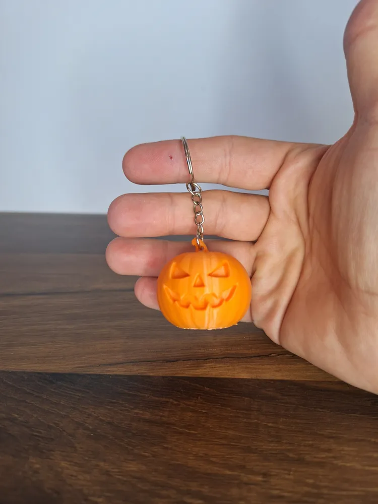 Halloween Pumpkin Keychain - Free 3D Print Model - MakerWorld