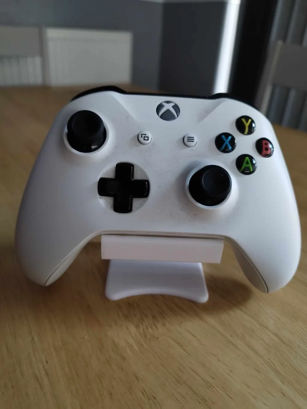 Xbox controller stand by mark.ward MakerWorld: Download Free 3D Models