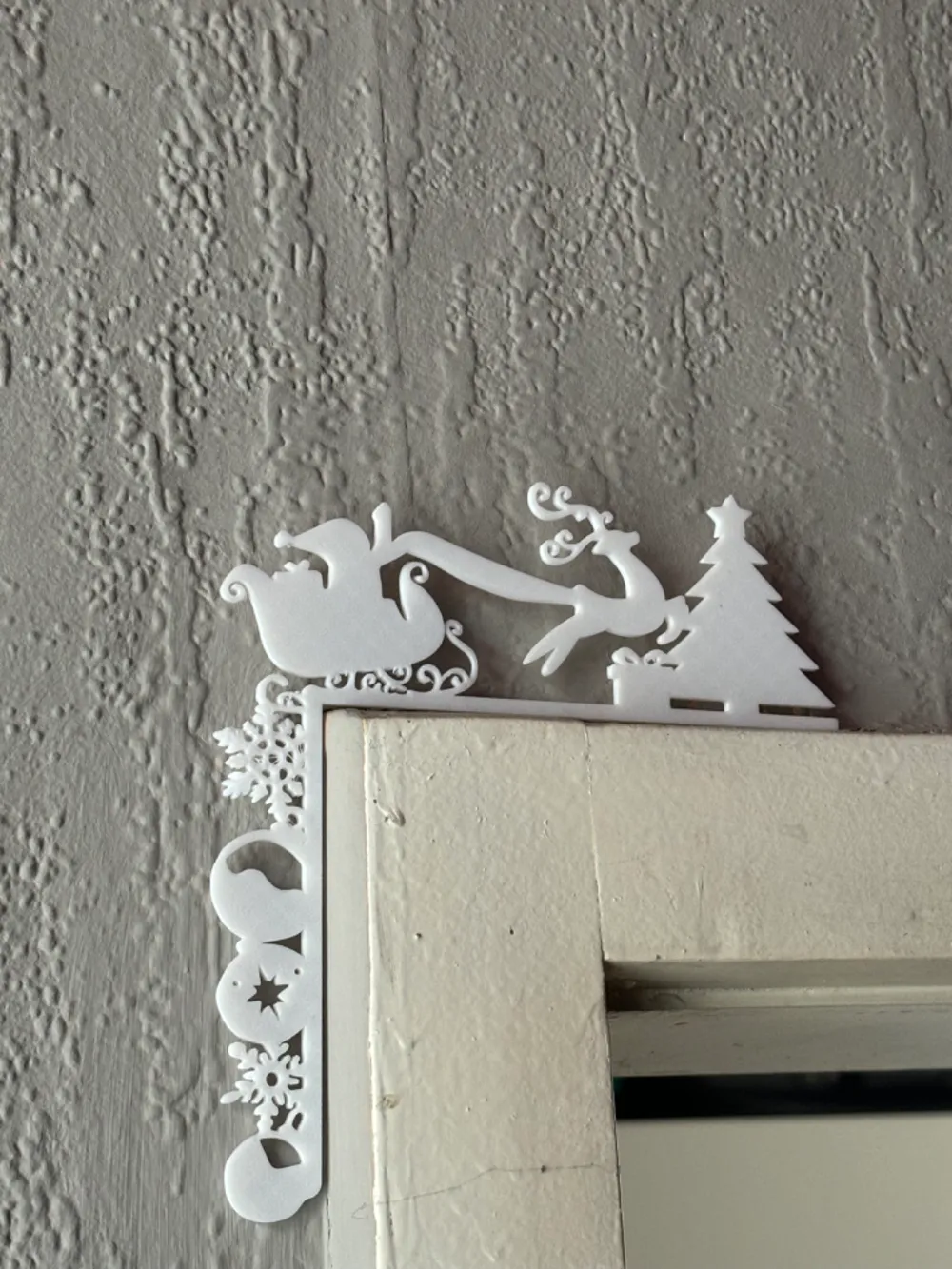 Christmas Door Corner / Door Topper by DAZO 3D Solutions MakerWorld ...