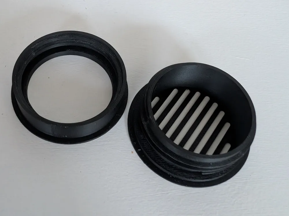 vivarium vent (screw-in design) - Free 3D Print Model - MakerWorld