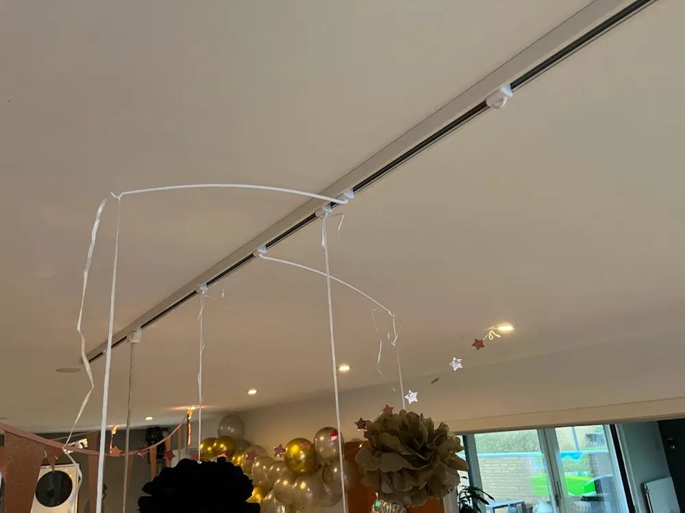 Hanger 30cm arm for light track, GB 1F by Pjanderup - MakerWorld