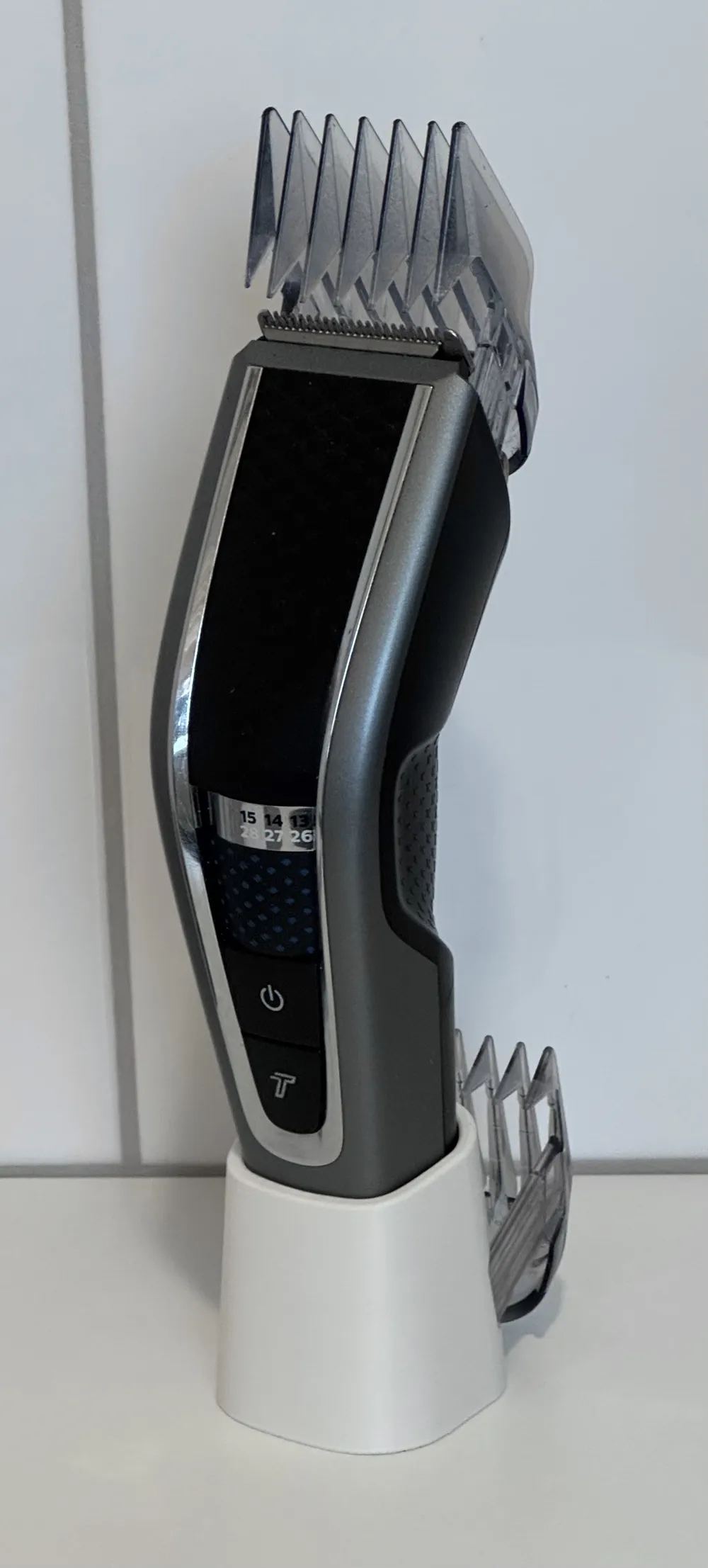 Stand for Philips Hairclipper series 5000 & 7000 - Free 3D Print Model ...