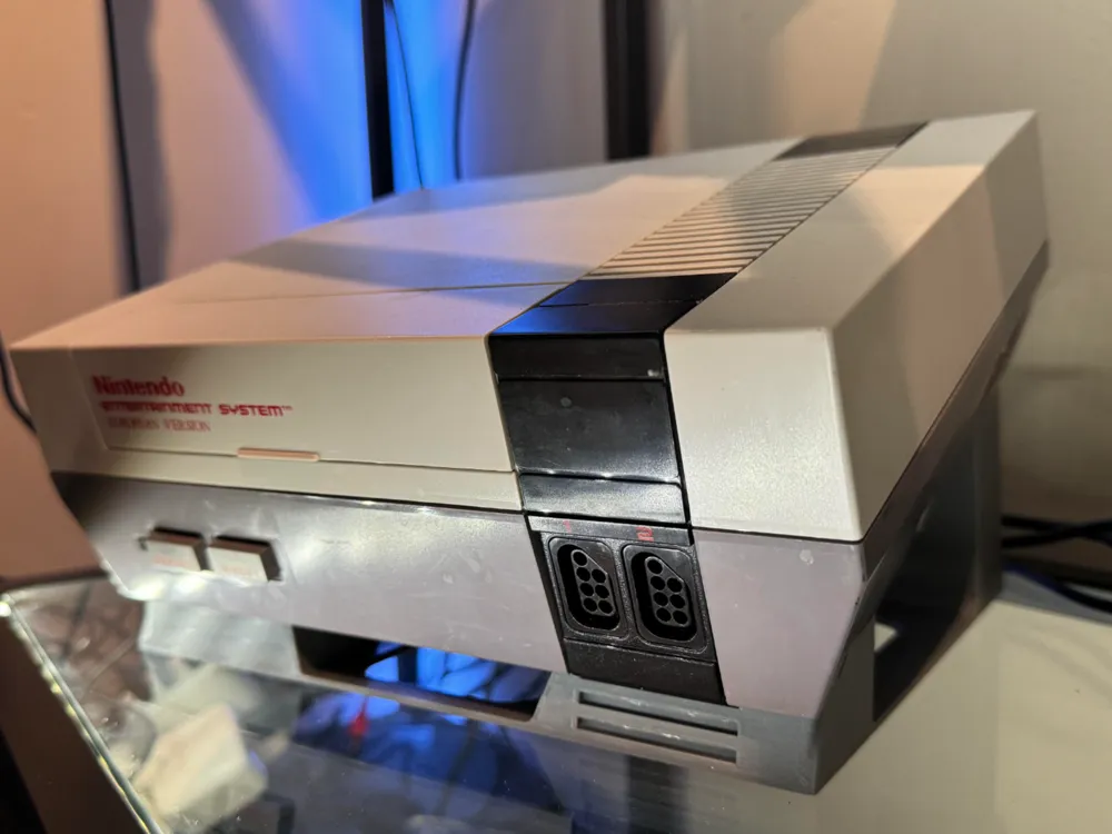 NES display stand by Maggi3Turbo MakerWorld: Download Free 3D Models