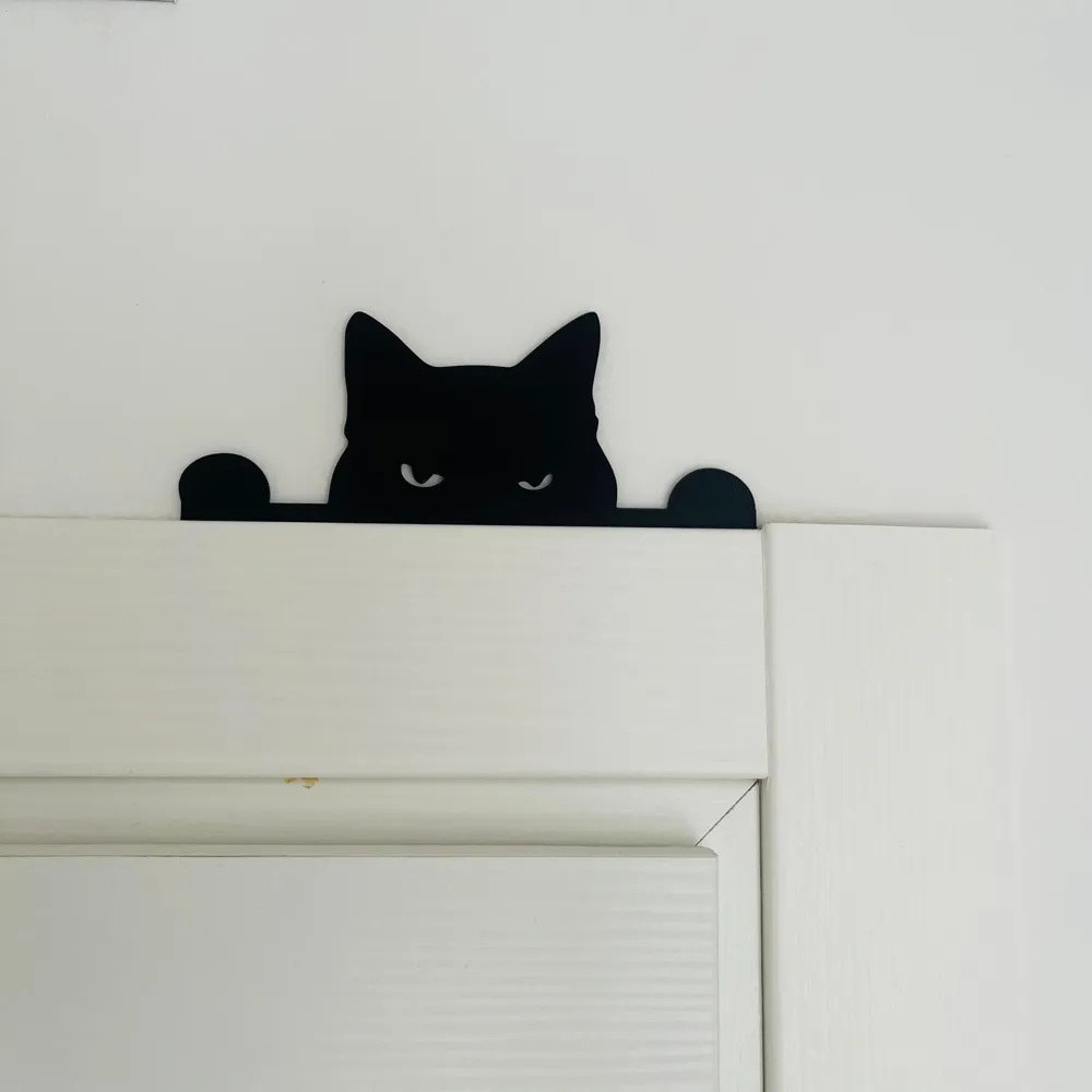 Peeking Cat Decoration for Door or Frame - Free 3D Print Model - MakerWorld
