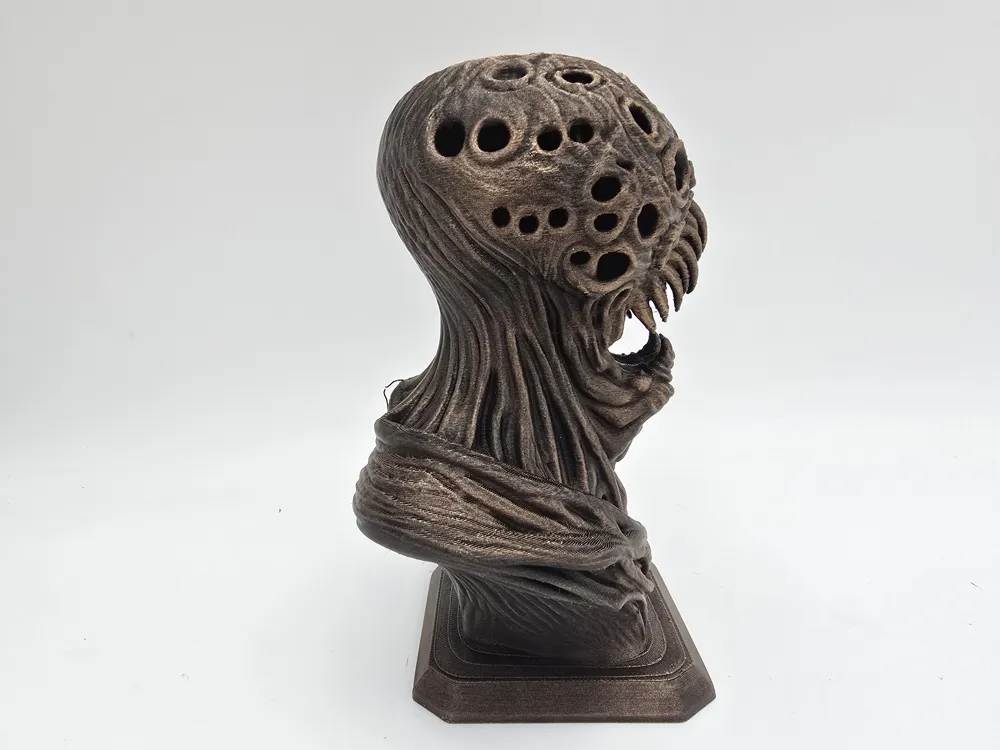 Hive Horror Bust – Cosmic Nightmare Statue by Messy_Panda MakerWorld ...
