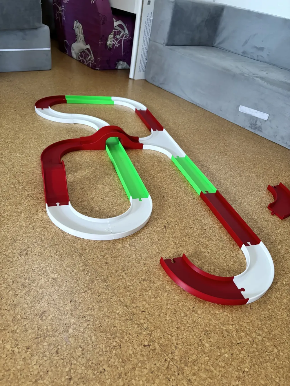 Customizable HotWheels track by dabovos - MakerWorld