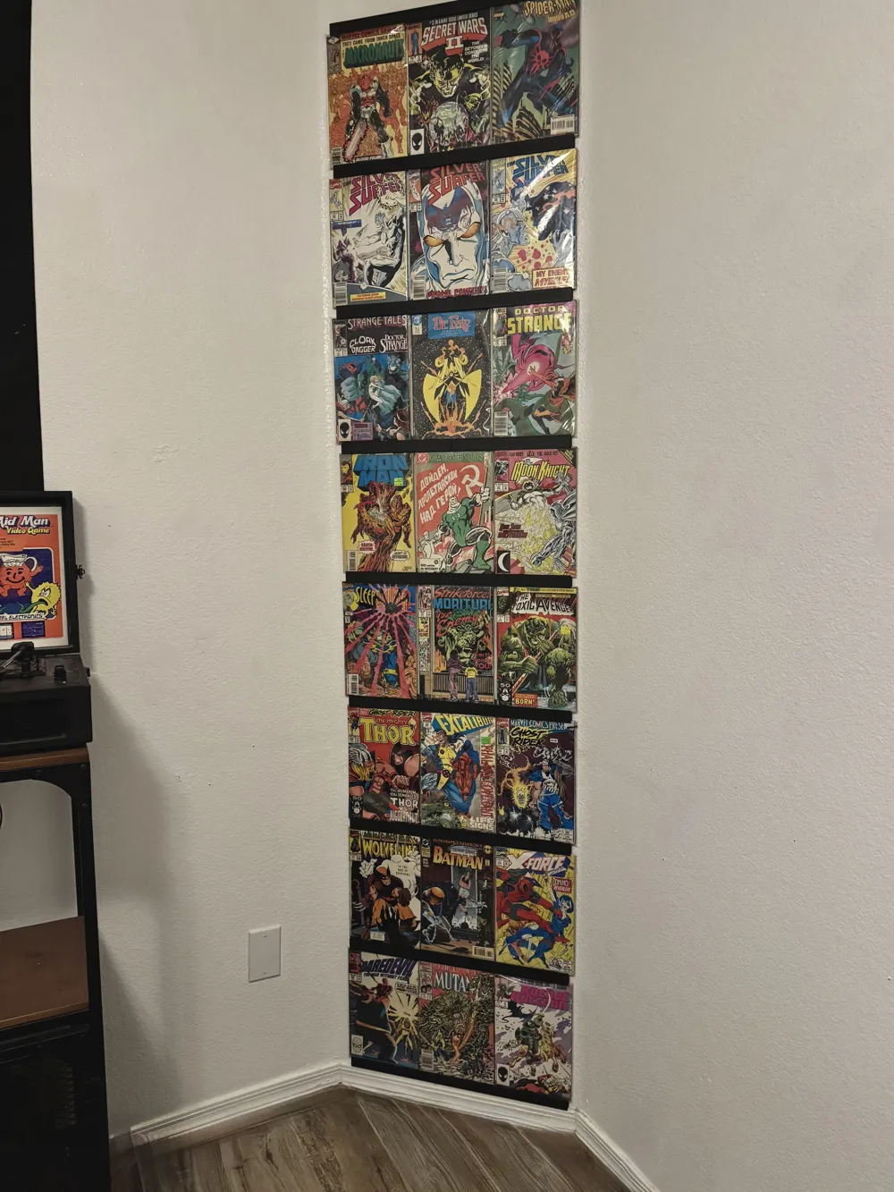 Comic Book Display Wall Shelves - Free 3D Print Model - MakerWorld