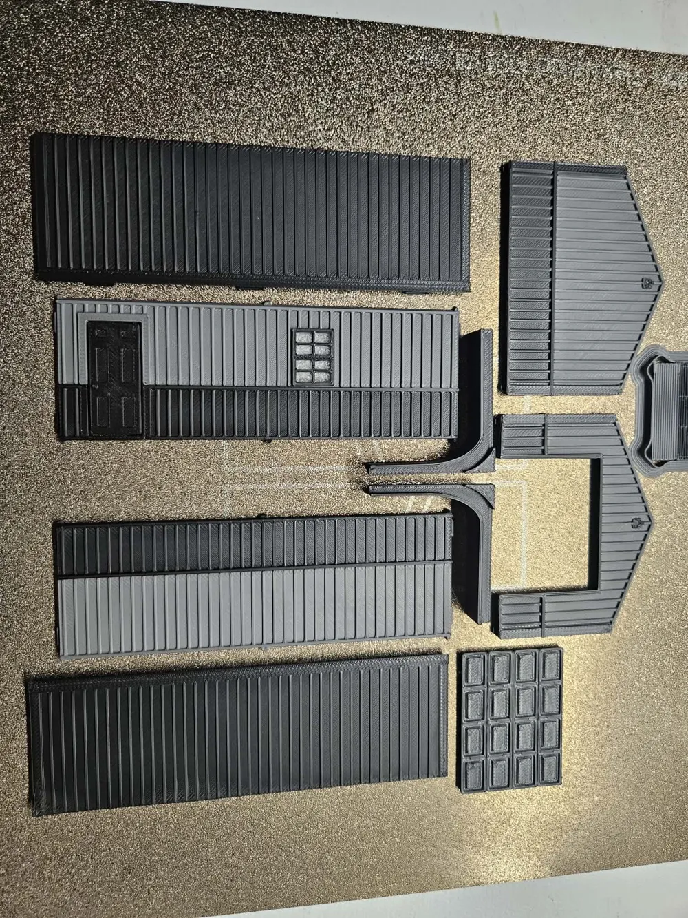Little Man Garage - 1/64 model garage - Free 3D Print Model - MakerWorld