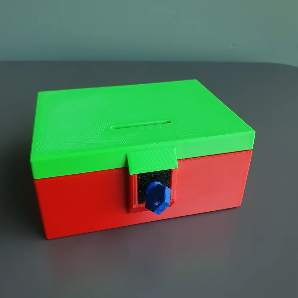 Coinbox with key lock - Free 3D Print Model - MakerWorld