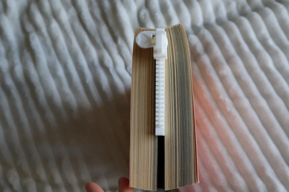 Zipper bookmark by BuildaForm - MakerWorld