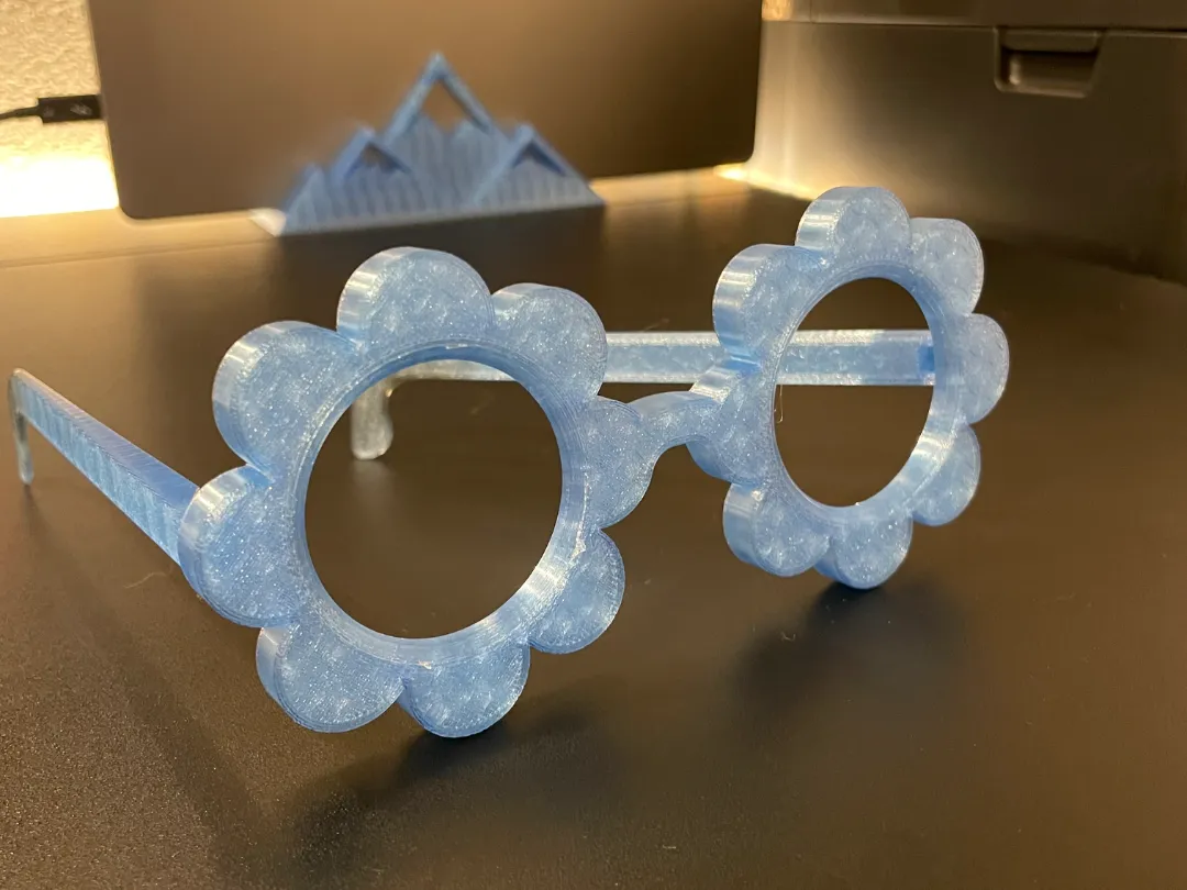 Gafas de flores por cedrik.br MakerWorld: Descarga Modelos 3D Gratuitos