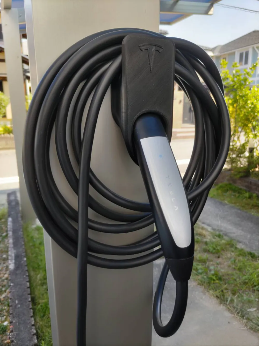 Tesla Mobile Connector Holder - Free 3D Print Model - MakerWorld