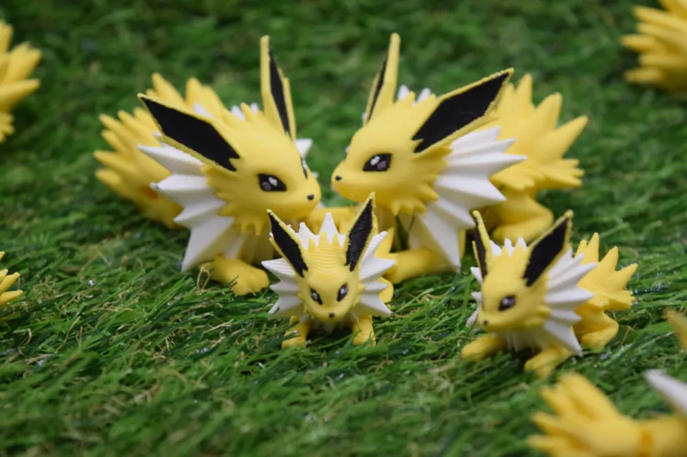 Articulated Jolteon + Keychain - Free 3D Print Model - MakerWorld